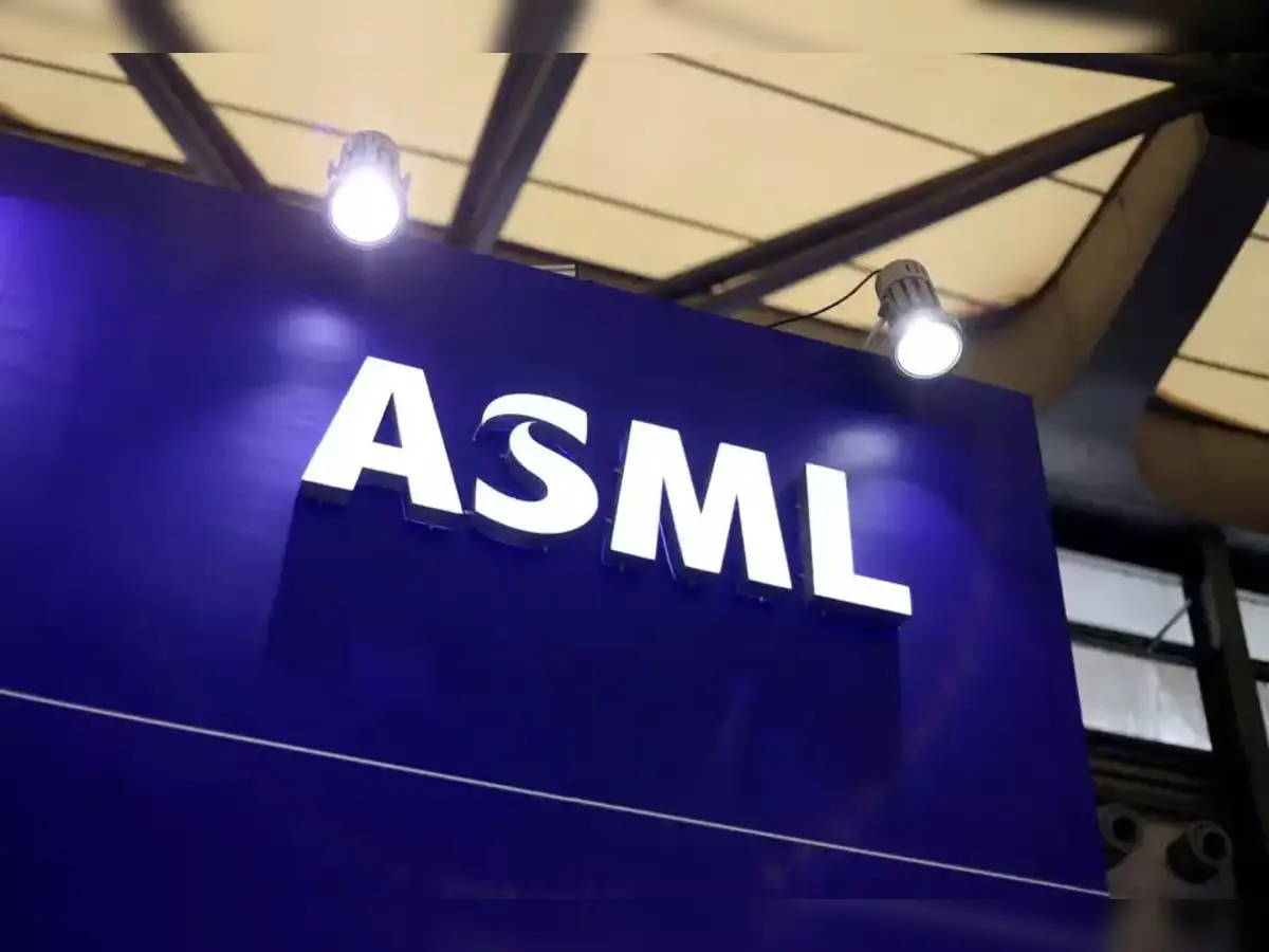 asml china sales: Chipmaker ASML expects US, Dutch export rules to hit China sales by 10-15% ...