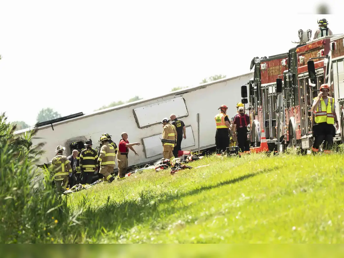 New York bus crash: Victims identified in New York bus crash; passenger ...