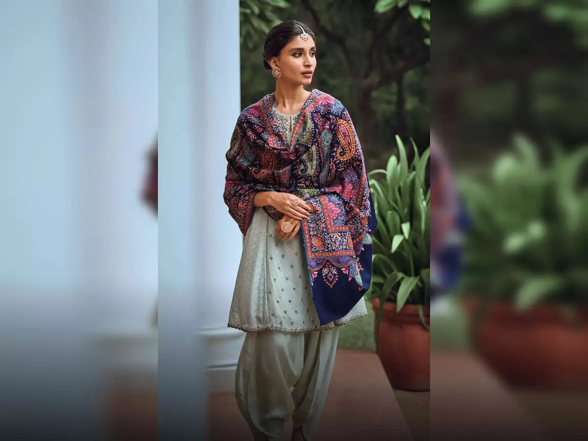 Best Shawls for Women: Best shawls for women: Stylish, Warm and Perfect ...