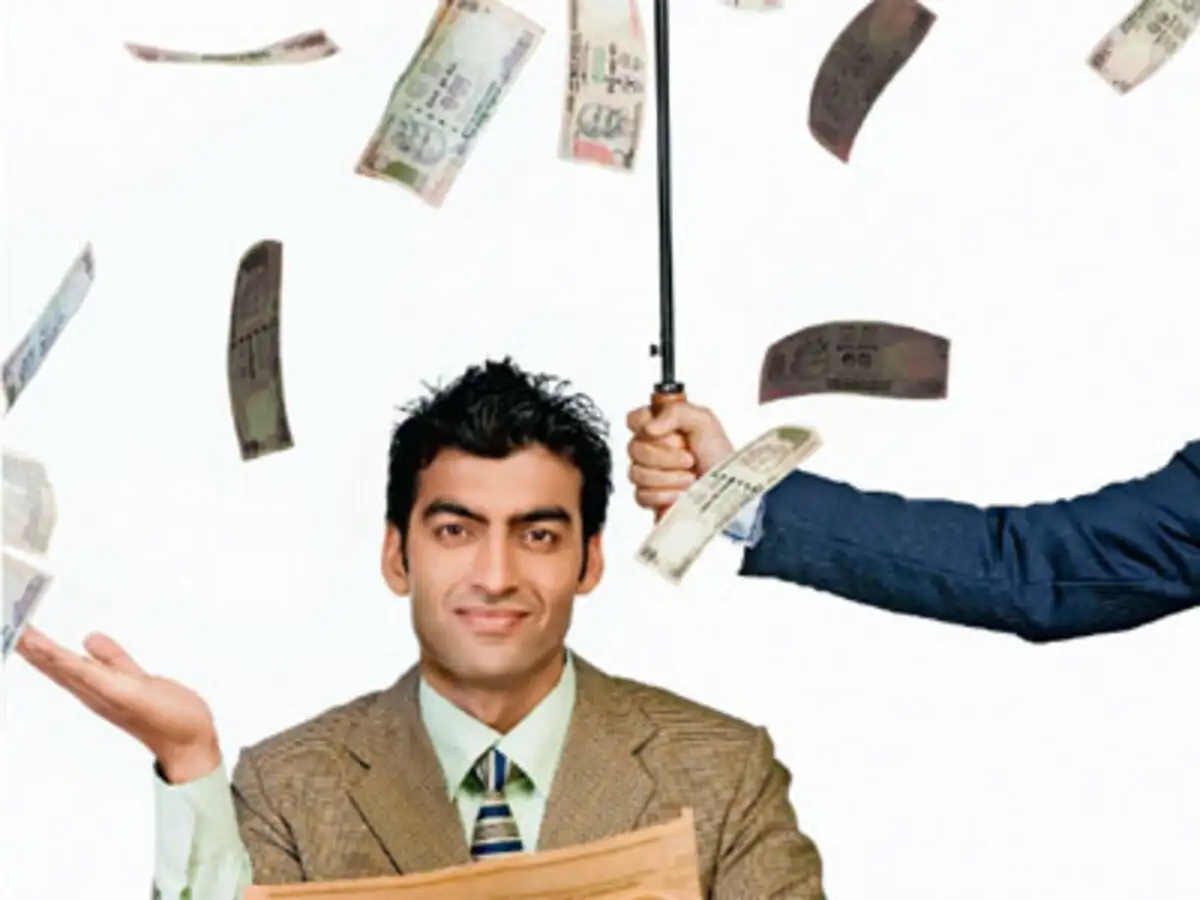 banking industry: Money laundering: Insurance products perfect ...