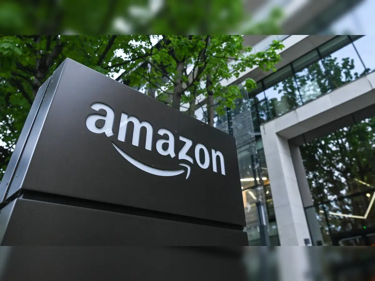 In two Amazon units, 'builder' replaces traditional job titles - The ...