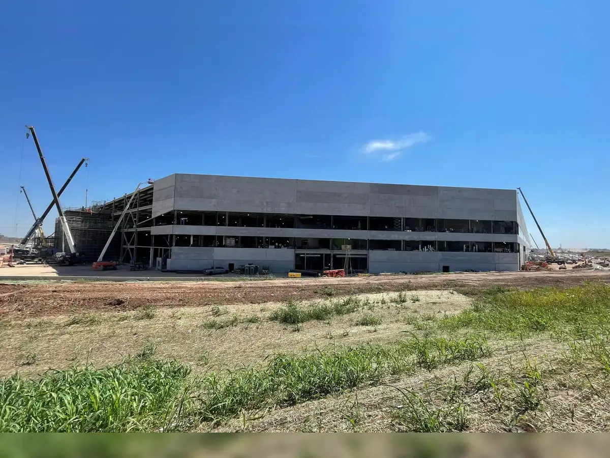 tesla gigafactory texas: Tesla details $1 billion costs for Gigafactory ...