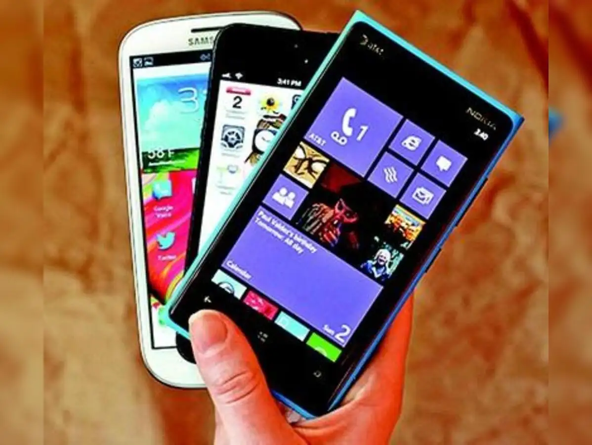 Low-cost smartphones cannibalise feature phone market in India: Report ...