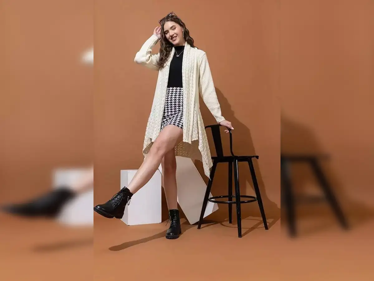 Cozy Up in Style: Explore the 10 Best Woollen Shrugs for Women | ET Adviser