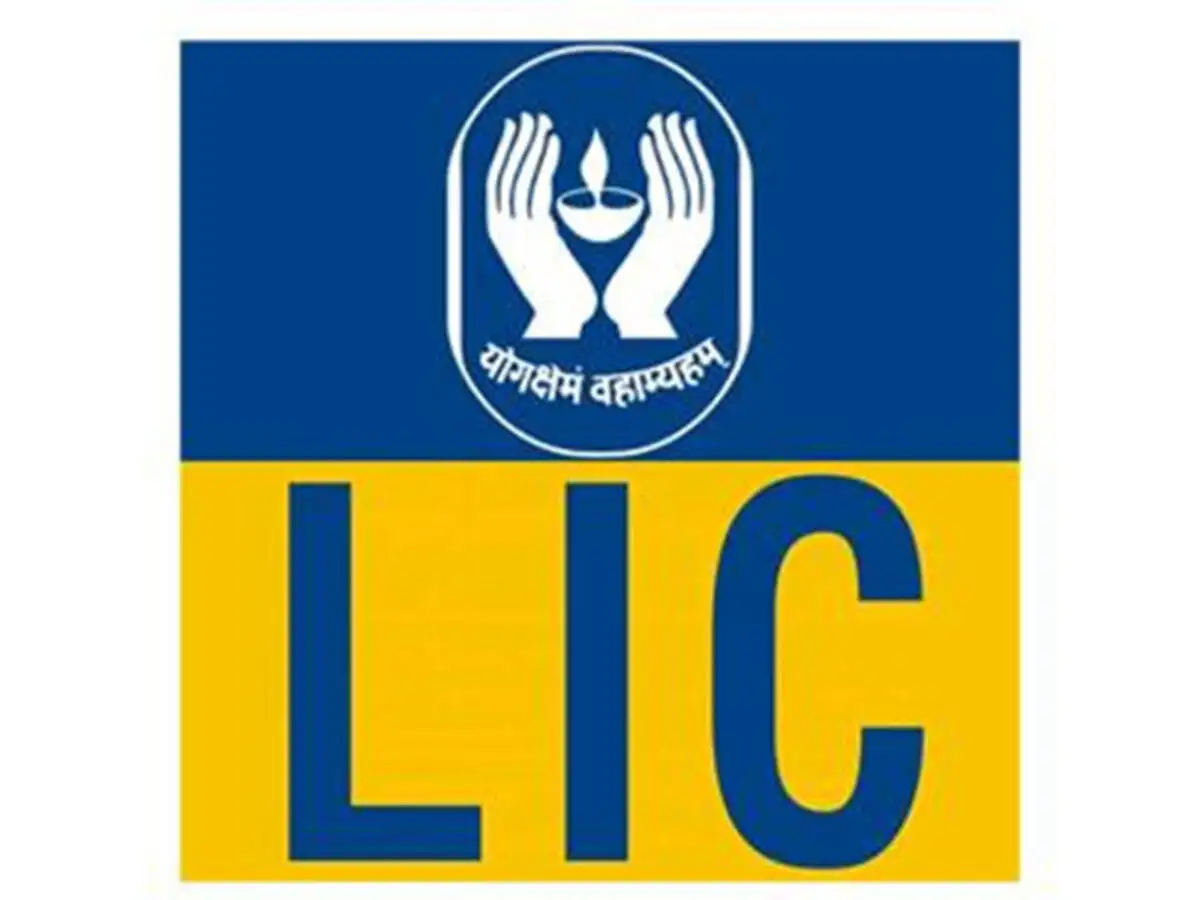 premium: LIC posts 27 per cent growth in first year premium in FY17 ...