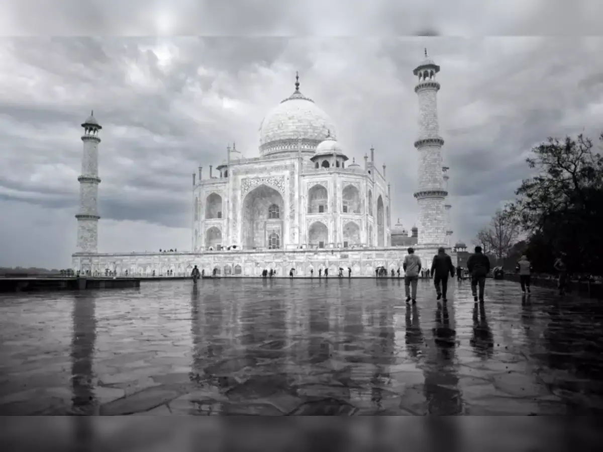 Taj Mahal Na Chuva India Today Comes Up With A Brilliant Cover To