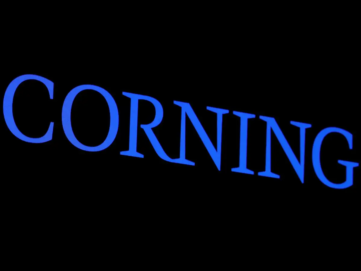 Amazon, Corning sign multi-billion-dollar deal to boost fibre optics ...