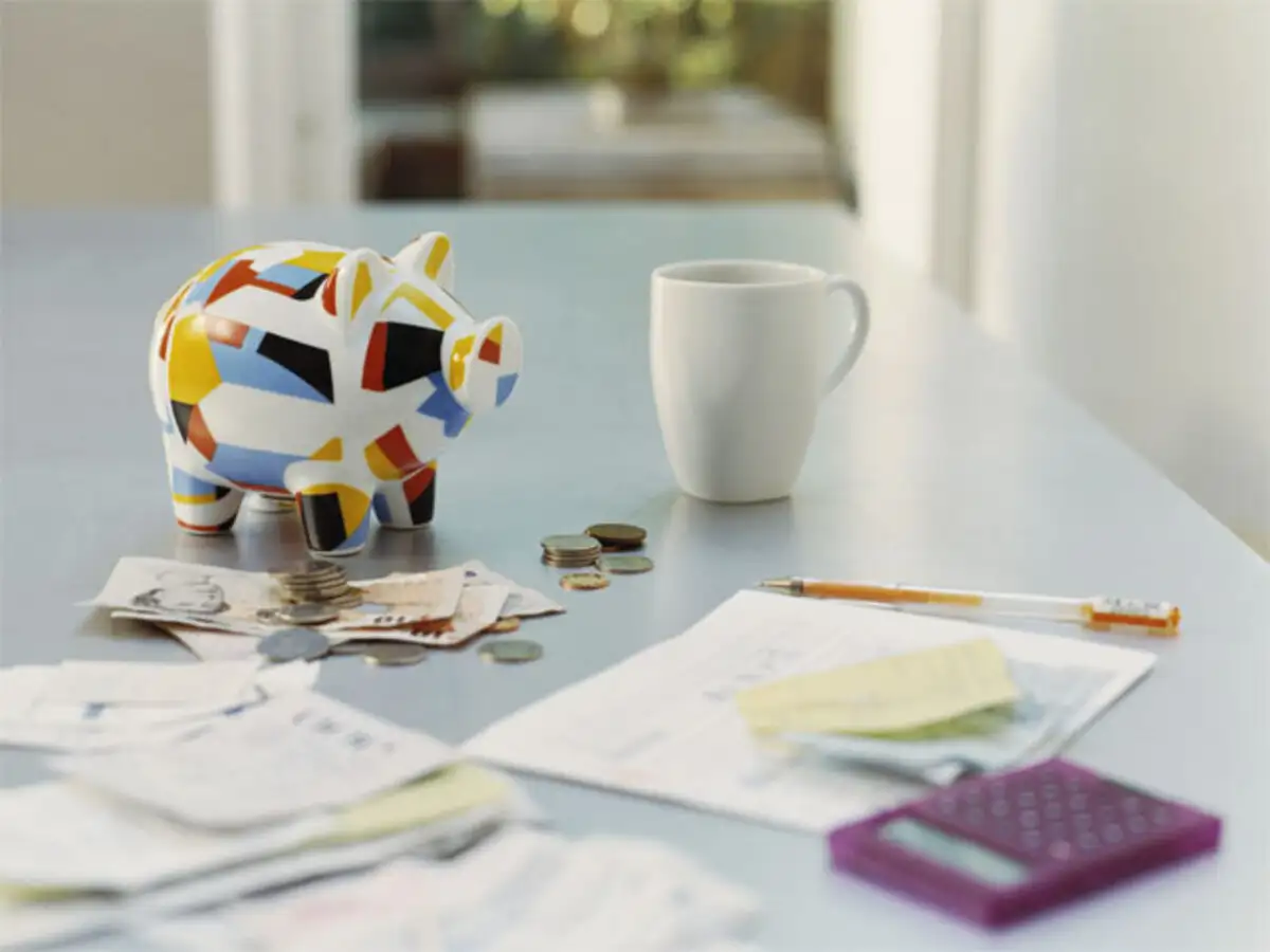 5 ways to track your child's expenses - The Economic Times