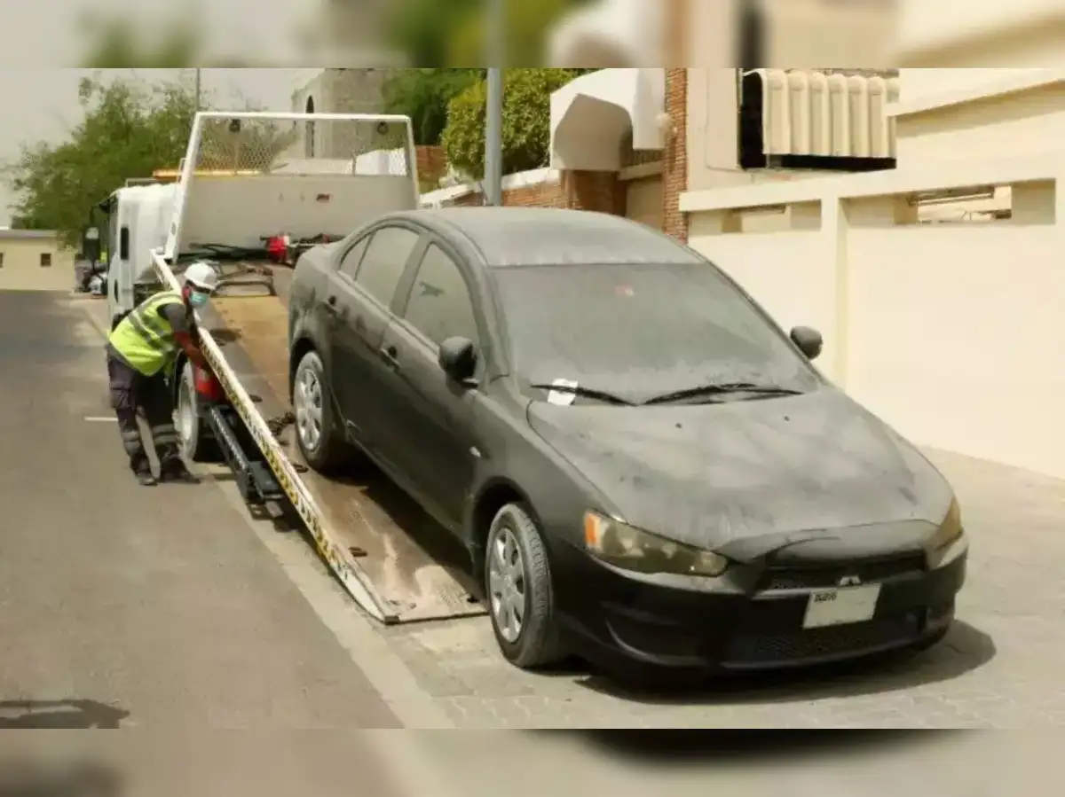 Dilapidated Vehicles