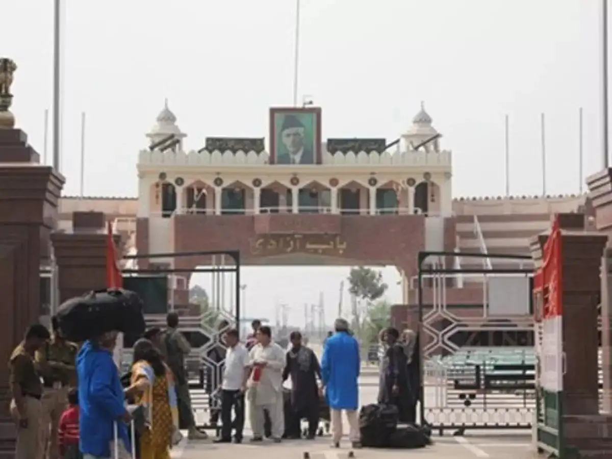 Over 1,000 Indians leave Pakistan for home after Pahalgam terror attack ...