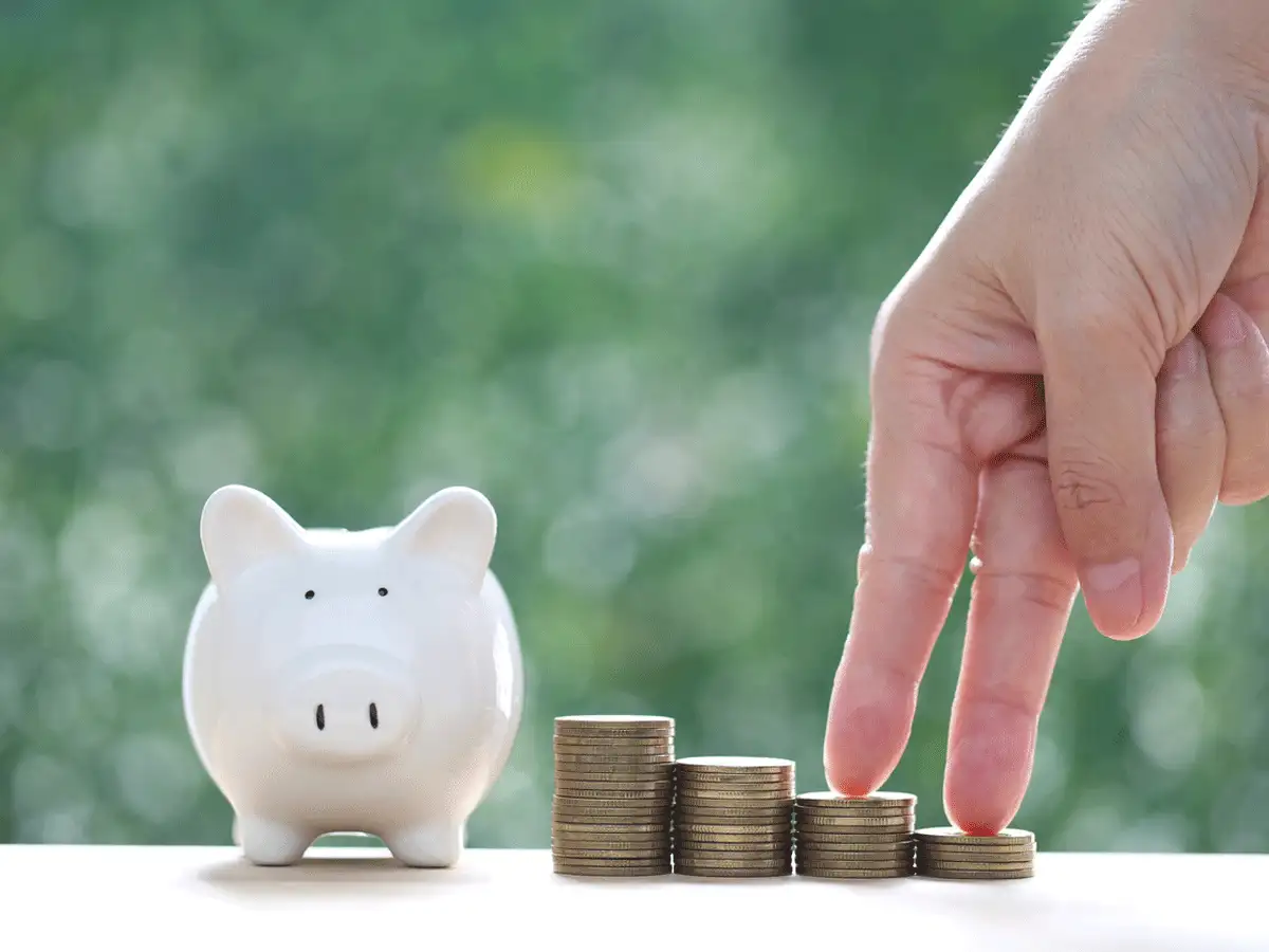 'Acche din' to continue for FD investors as high fixed deposit interest ...