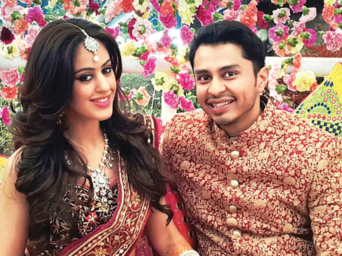 Roshni Mehta Wedding Naamkarann' Actor, Puru Chibber And Roshni