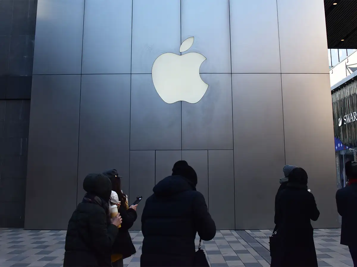 Apple clears bills of partners for 2 months - The Economic Times