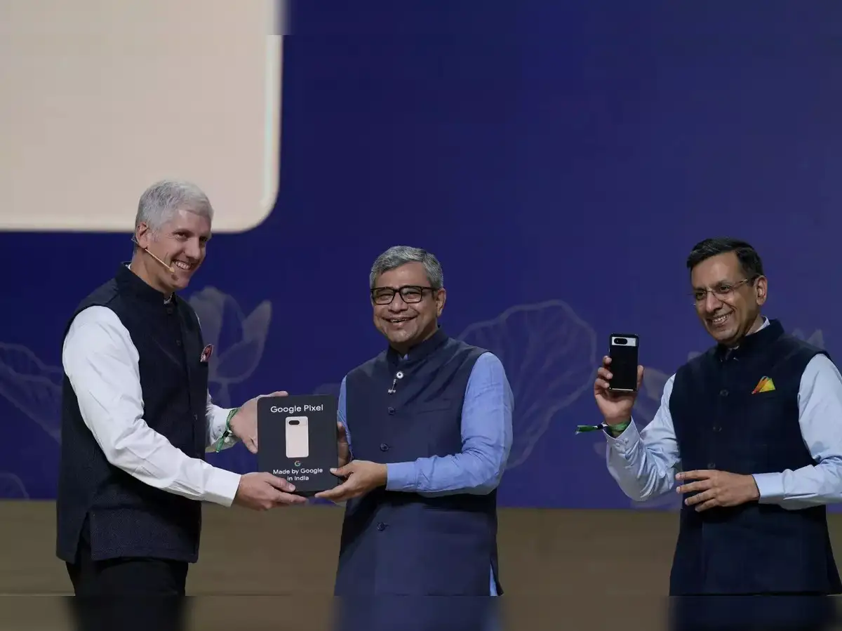 google pixel: Google’s mega Pixel plan: Talks on with companies to make ...