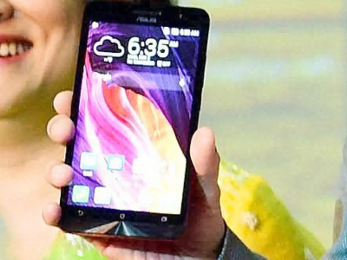 Asus smartphones add to growing competition - The Economic Times