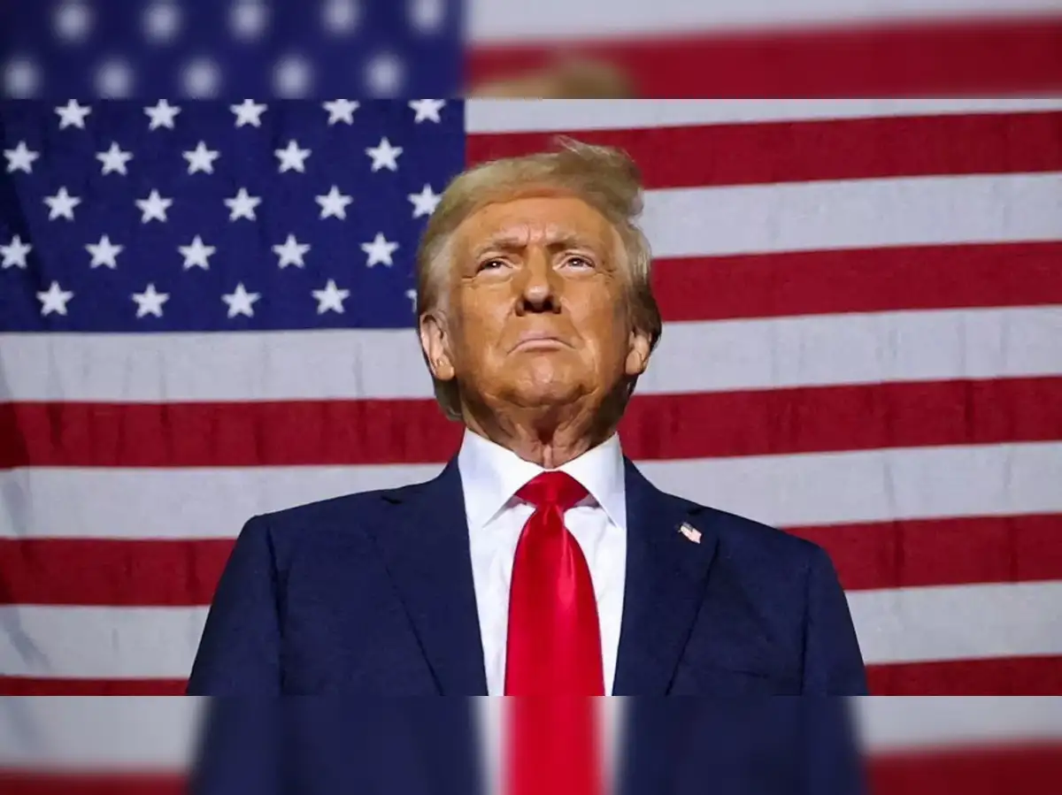 A $2,300 Apple iPhone? Donald Trump's tariffs could make that happen ...