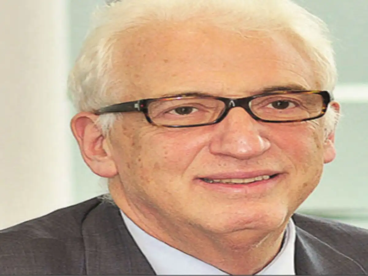 Peter Leach's Instagram, Twitter & Facebook on IDCrawl