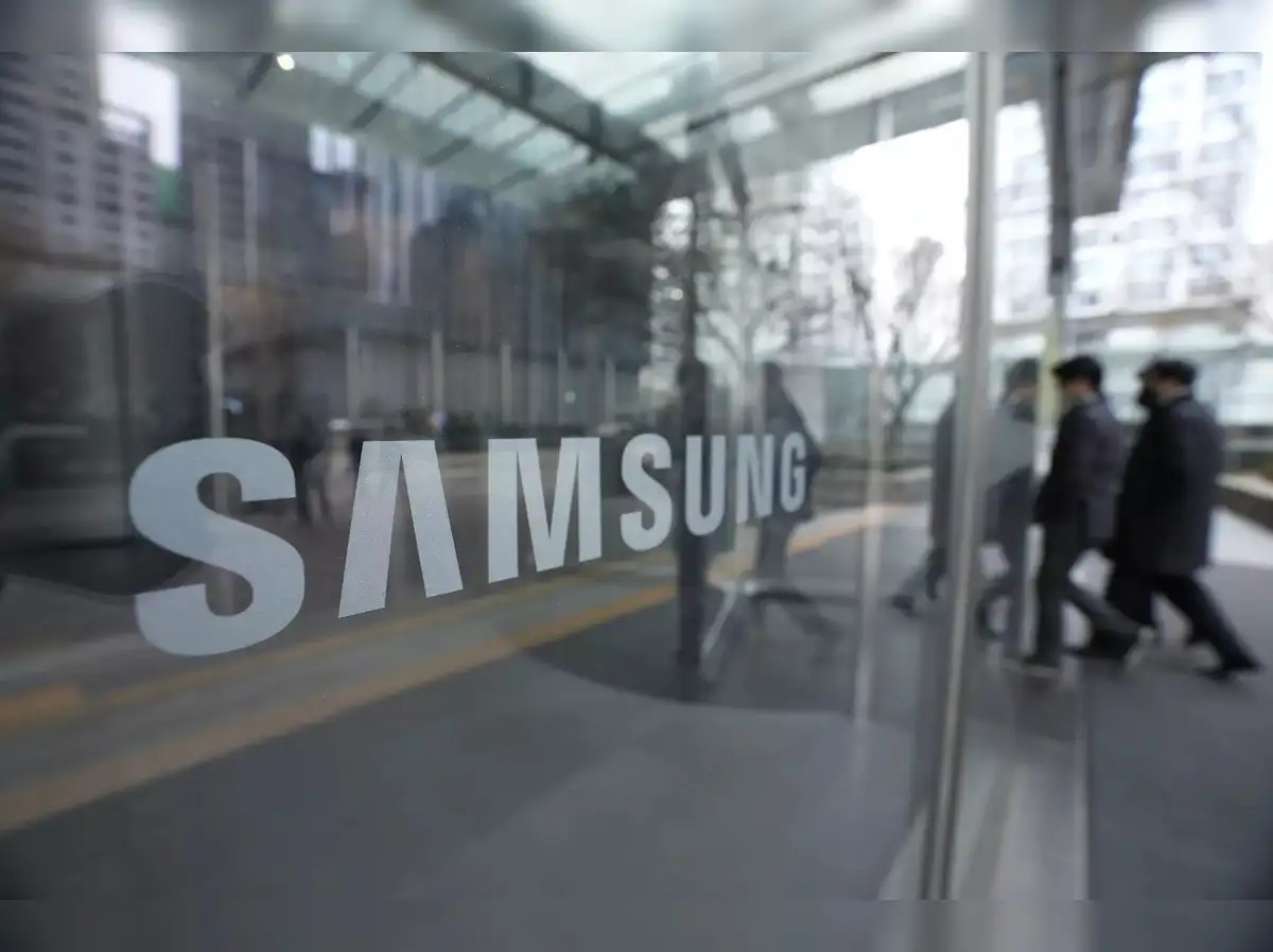 samsung executive indicted: South Korea indicts ex-Samsung executive ...