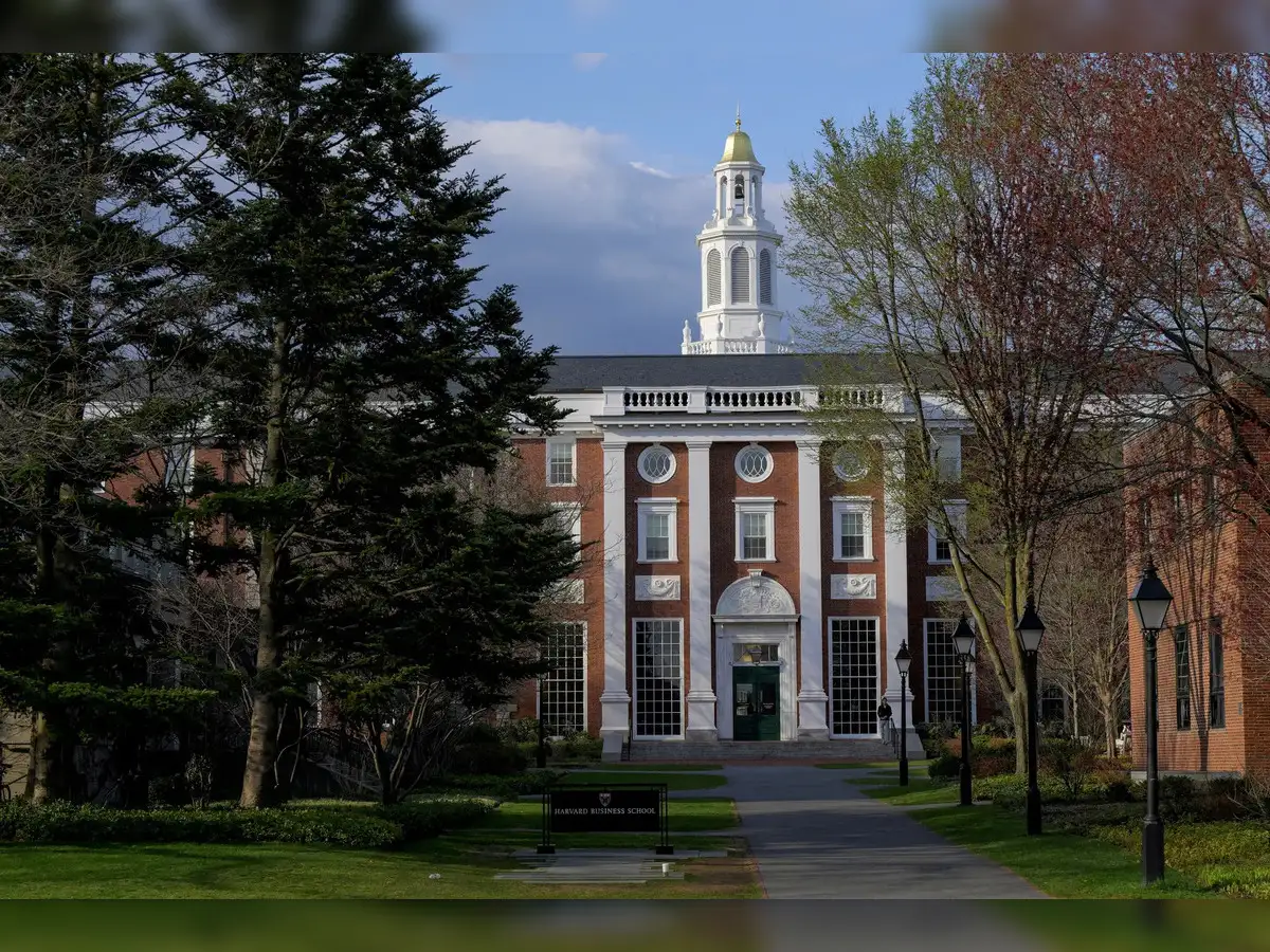 Harvard University's talks with White House for quick resolution to ...