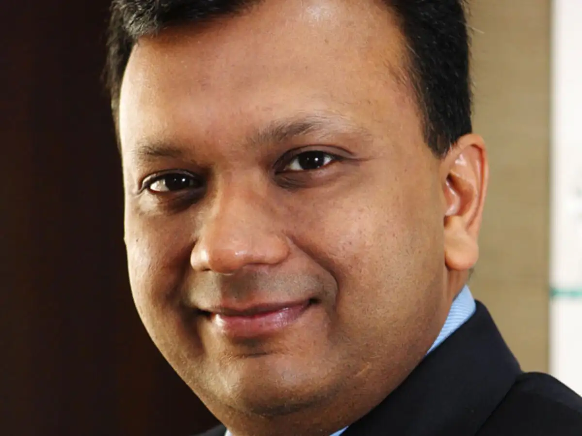 Aim to develop restaurant base to 500 stores over the next 5-6 years ...