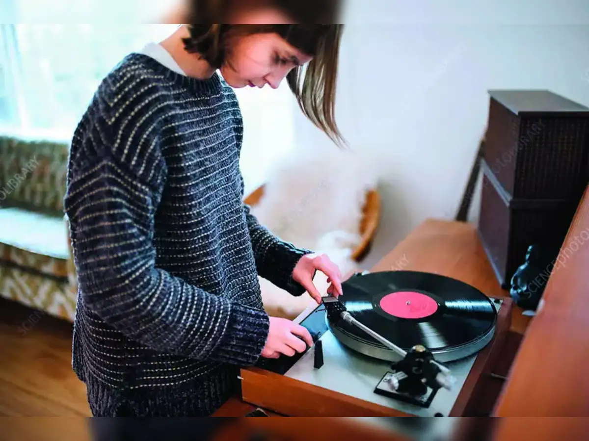 Playing vinyls: A unique experience - The Economic Times
