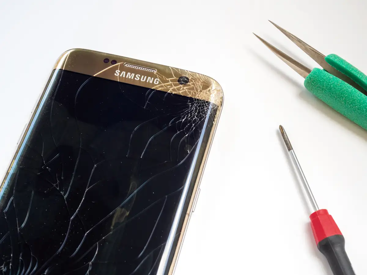 Old Samsung Phones Galaxy S Vs. A Phones: Here Are 10 Reasons To Skip