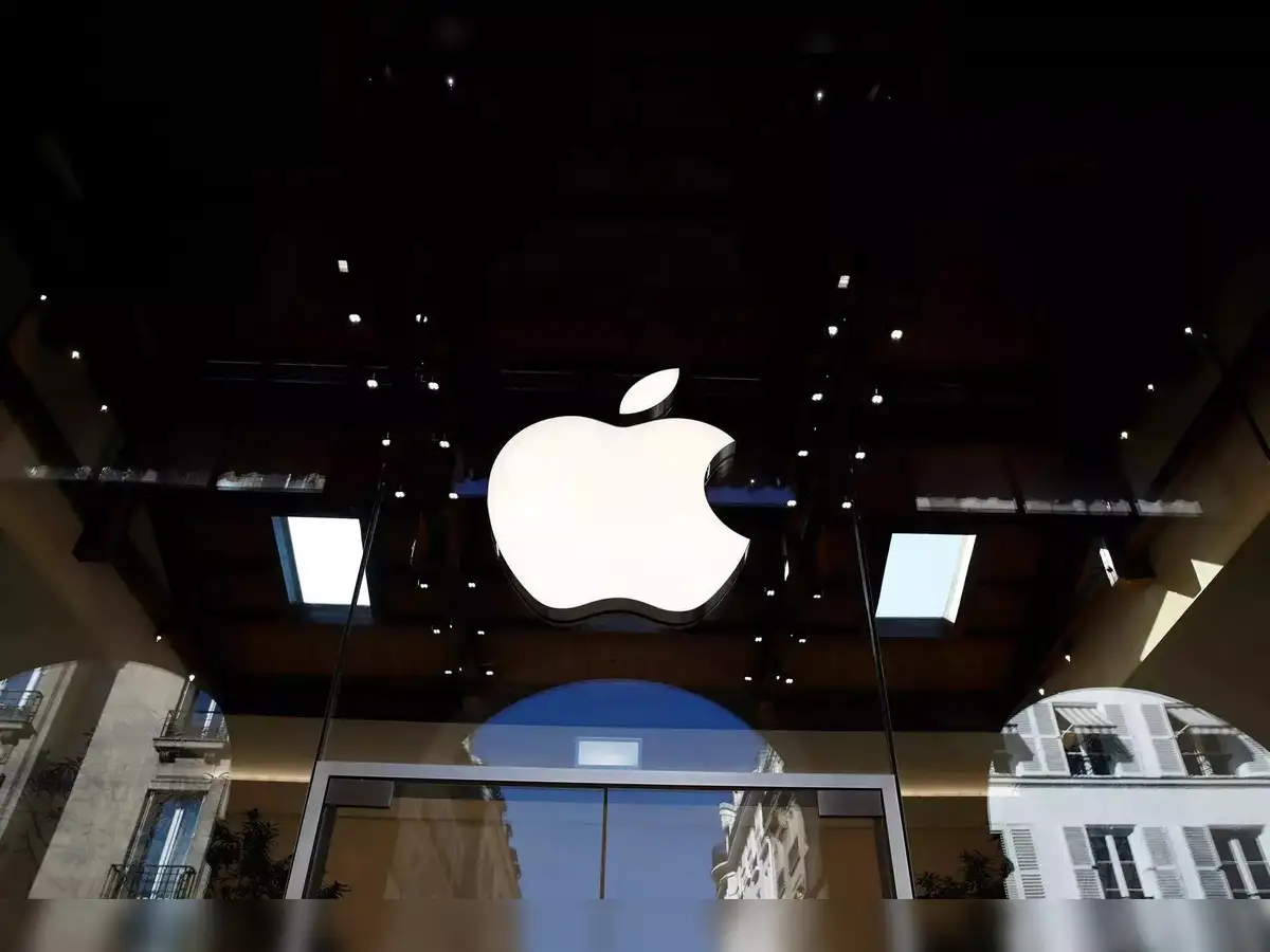 apple ai code completion tool: Apple plans AI-based code completion ...