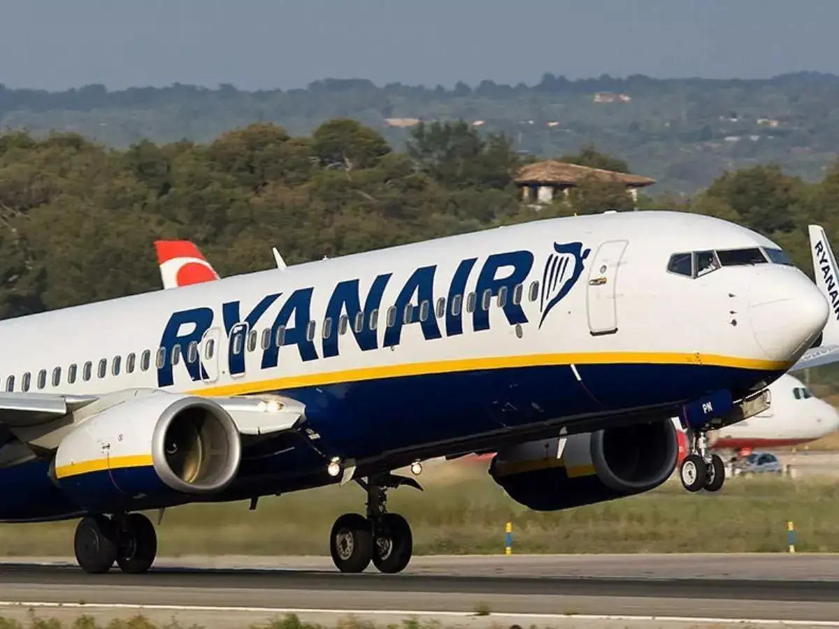 Why Ryanair is holding back on Elon Musk’s Starlink internet in the sky ...