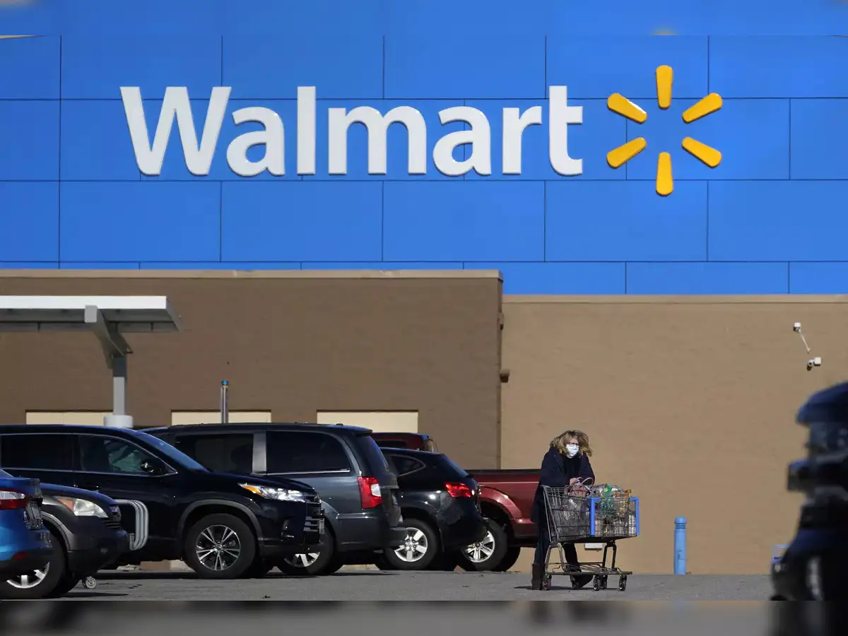 Walmart News: Walmart 'train wreck' profit warning sends shares down 10 ...