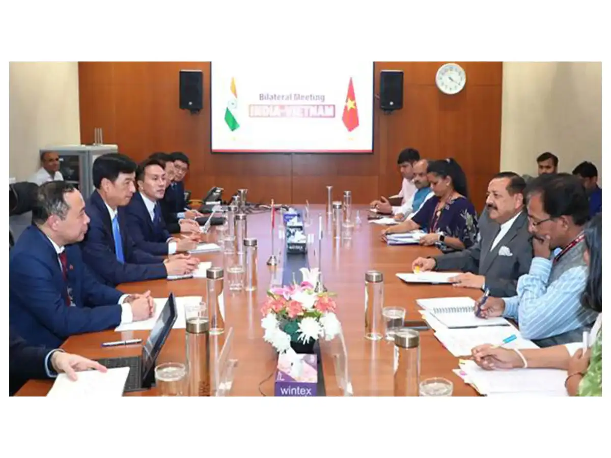 India, Vietnam agree to strengthen cooperation in AI, deep-tech and ...