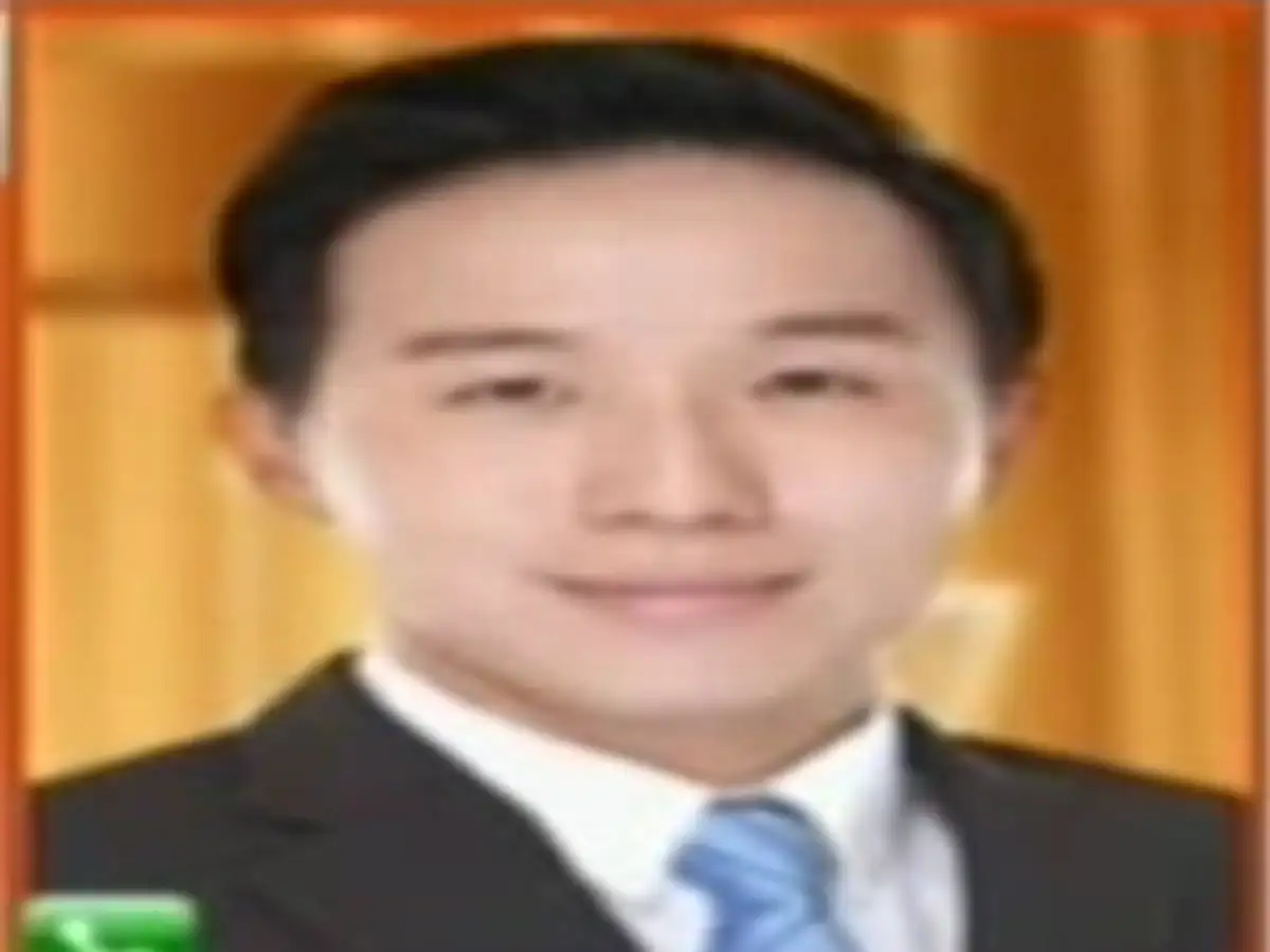 Gold to break below psychological level of $1,000, may fall further ...