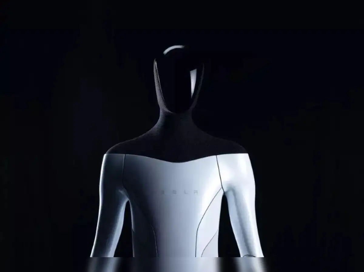 Elon Musk: Tesla could start selling Optimus robots by the end of next ...