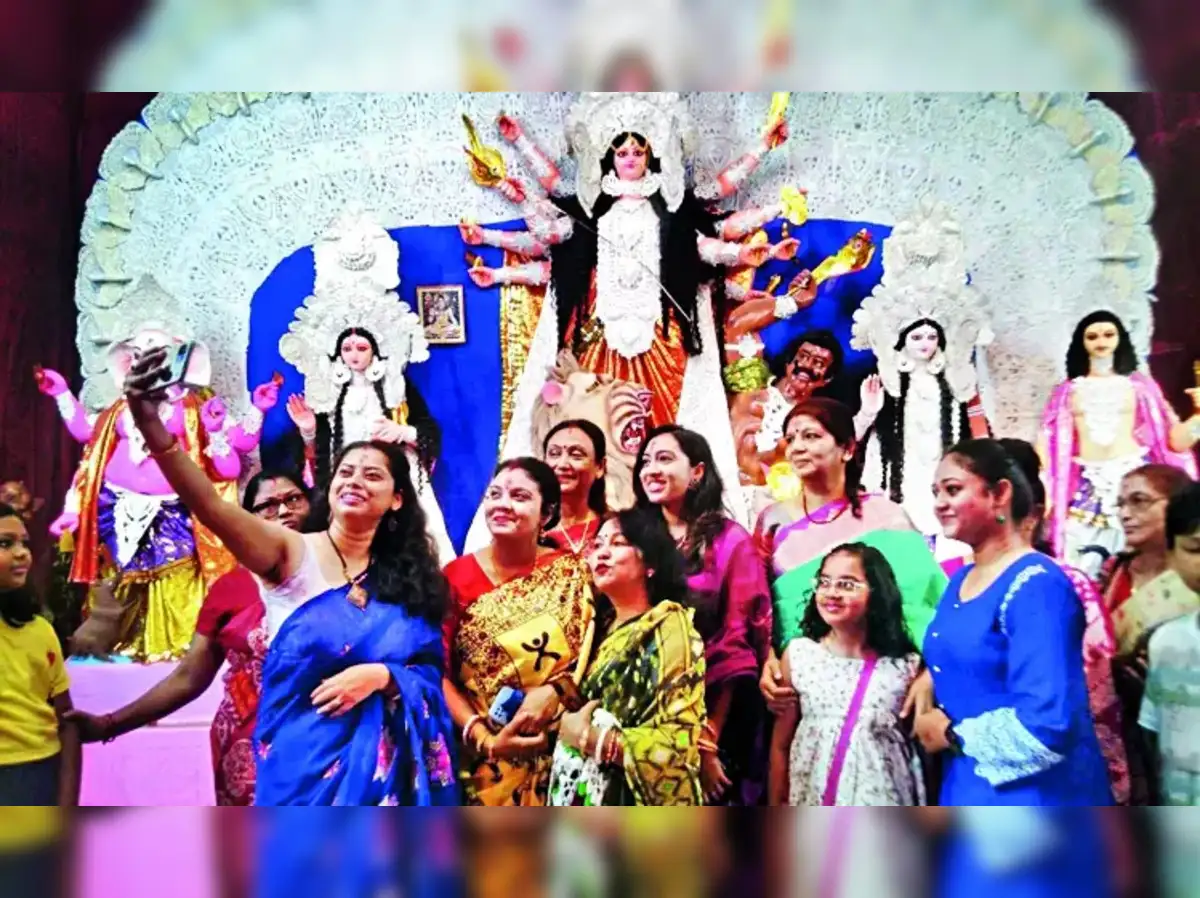 Durga Puja: Women priest and Durga Puja: What better way to invoke ...