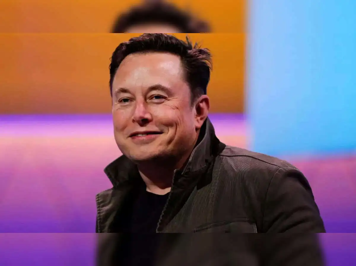 SpaceX: Elon Musk denies WSJ report that SpaceX showed AI handset ...
