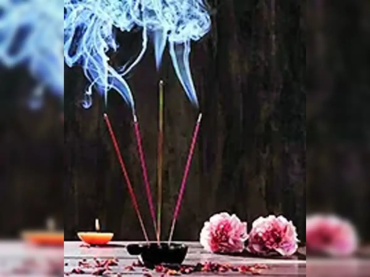 sandalwood: A sensuous pleasure: Smelling dhup - The Economic Times