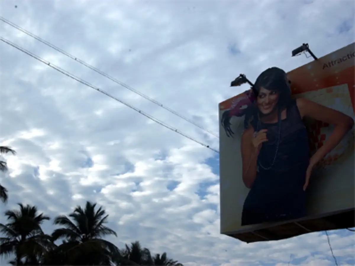 Billboards becoming a popular mode of investment - The Economic Times