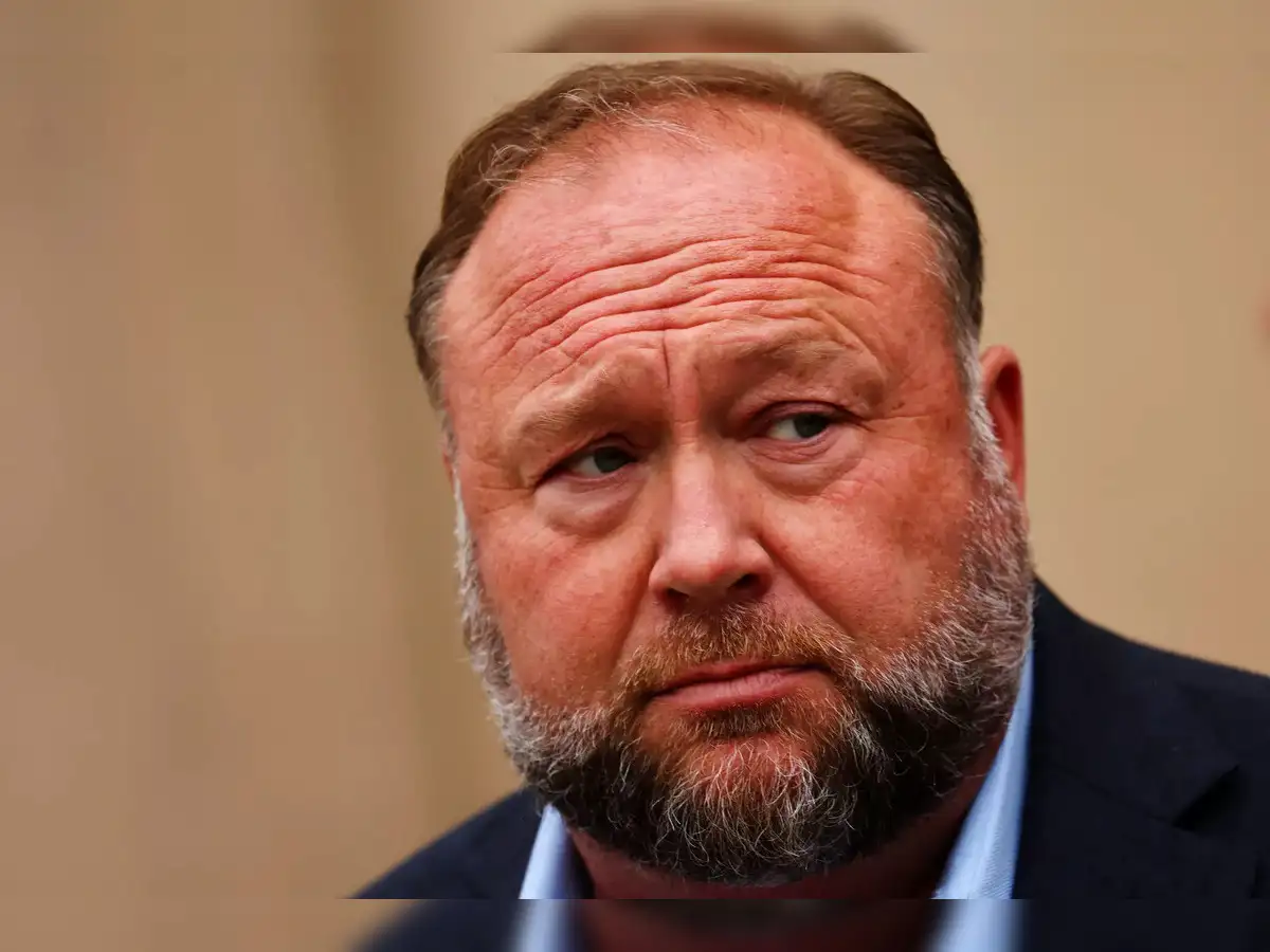 alex jones X reinstated: Elon Musk says conspiracy theorist Alex Jones ...