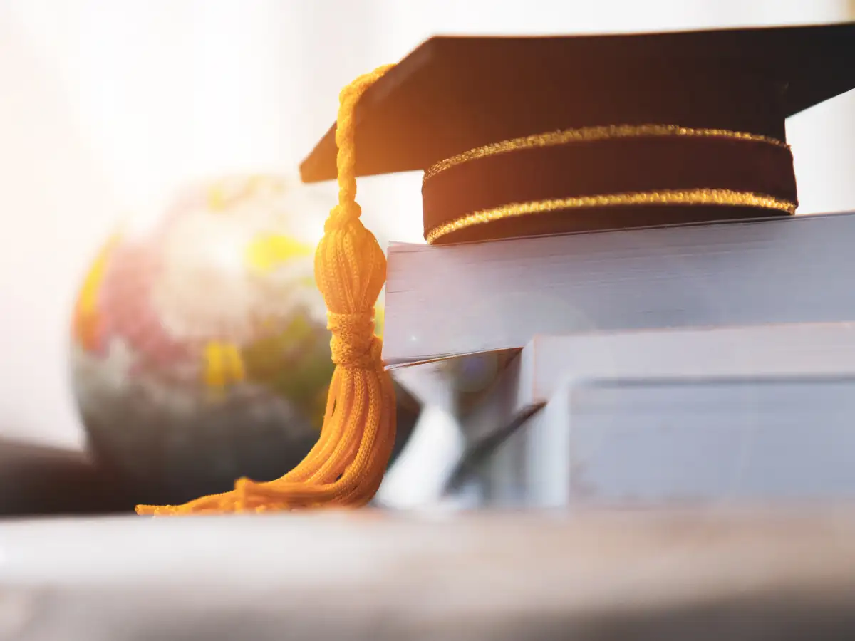 undergraduate degree: Why it's a good idea to pursue an undergraduate ...