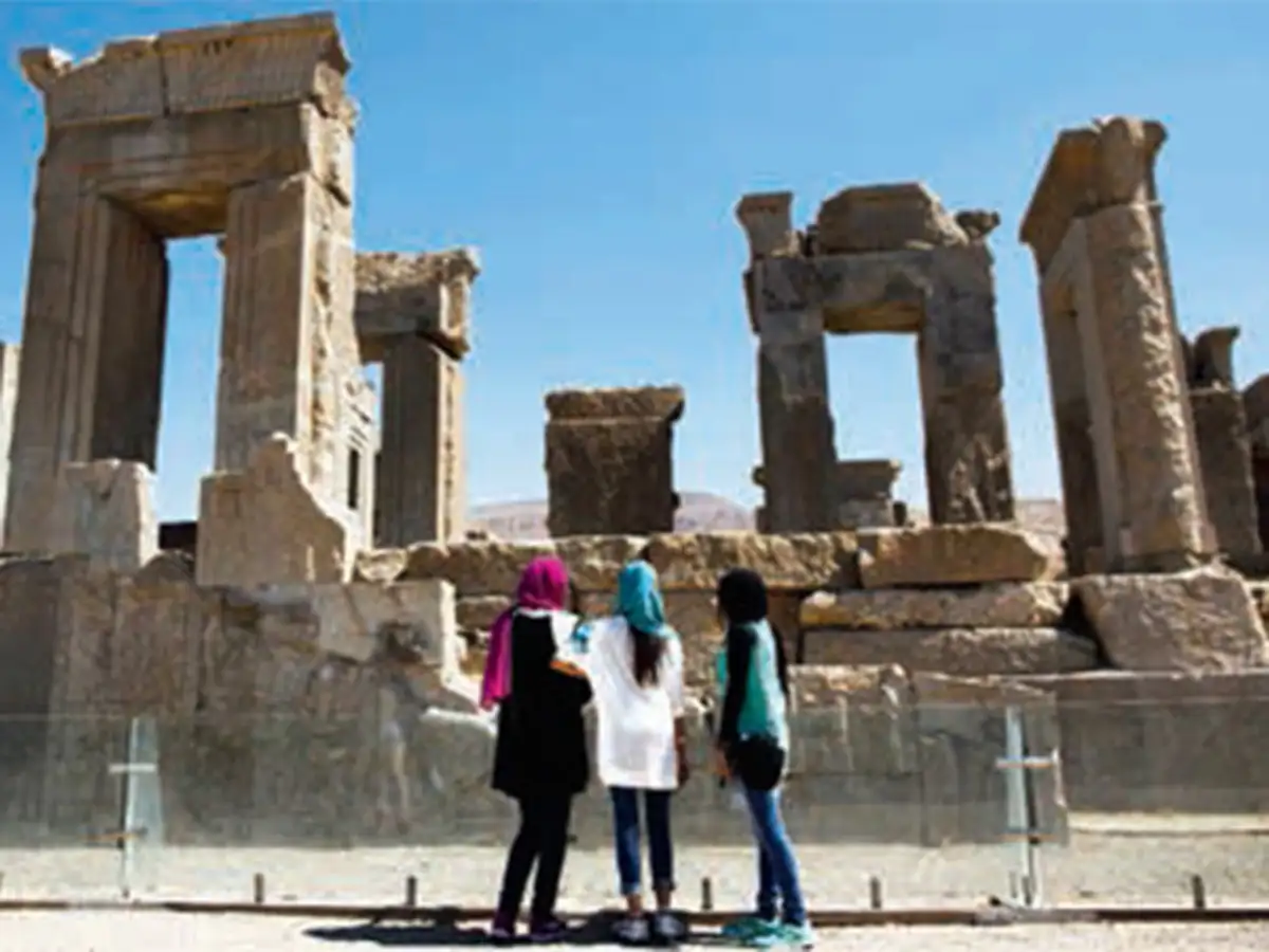 Ancient Persian Temples Which City Served As The Capital Of The