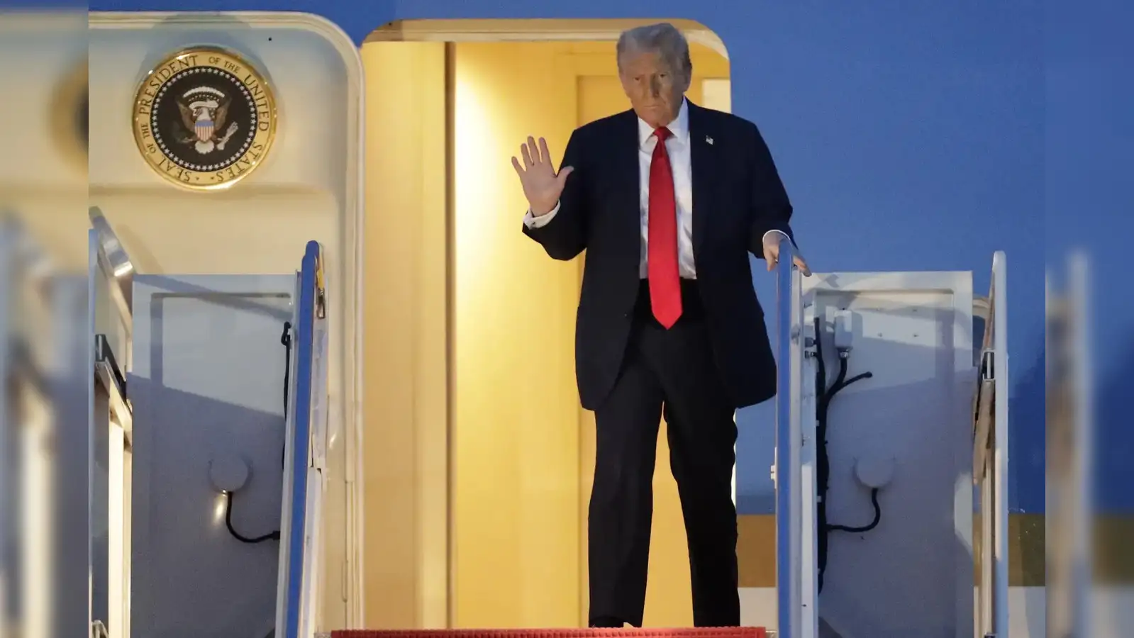 Obama Trump Logo