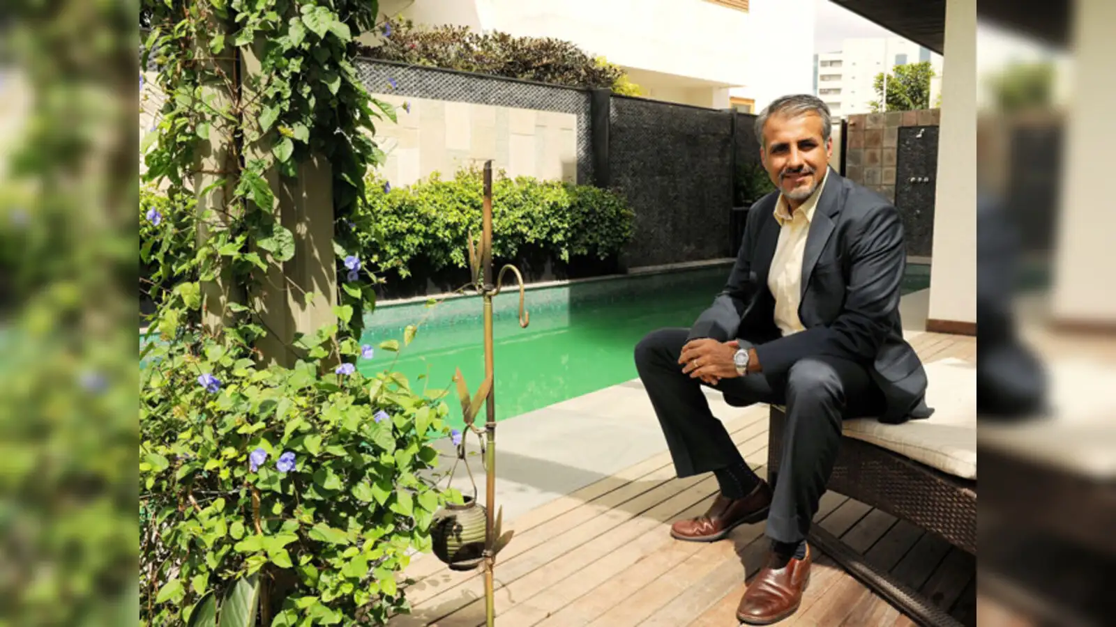 Maini Precision Logo