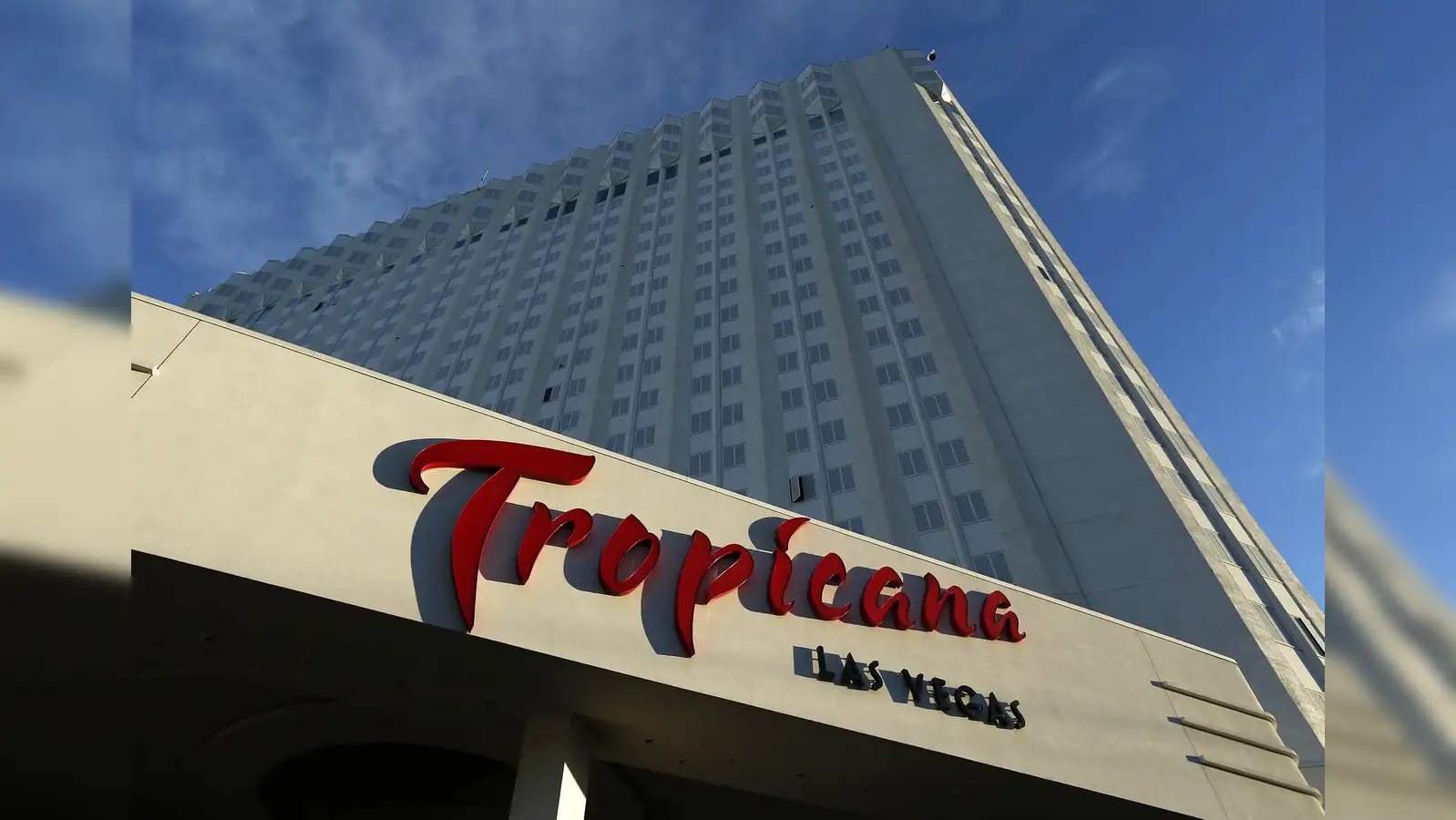 Las Vegas Implosions One Of Earliest Spots On Las Vegas Strip Imploded