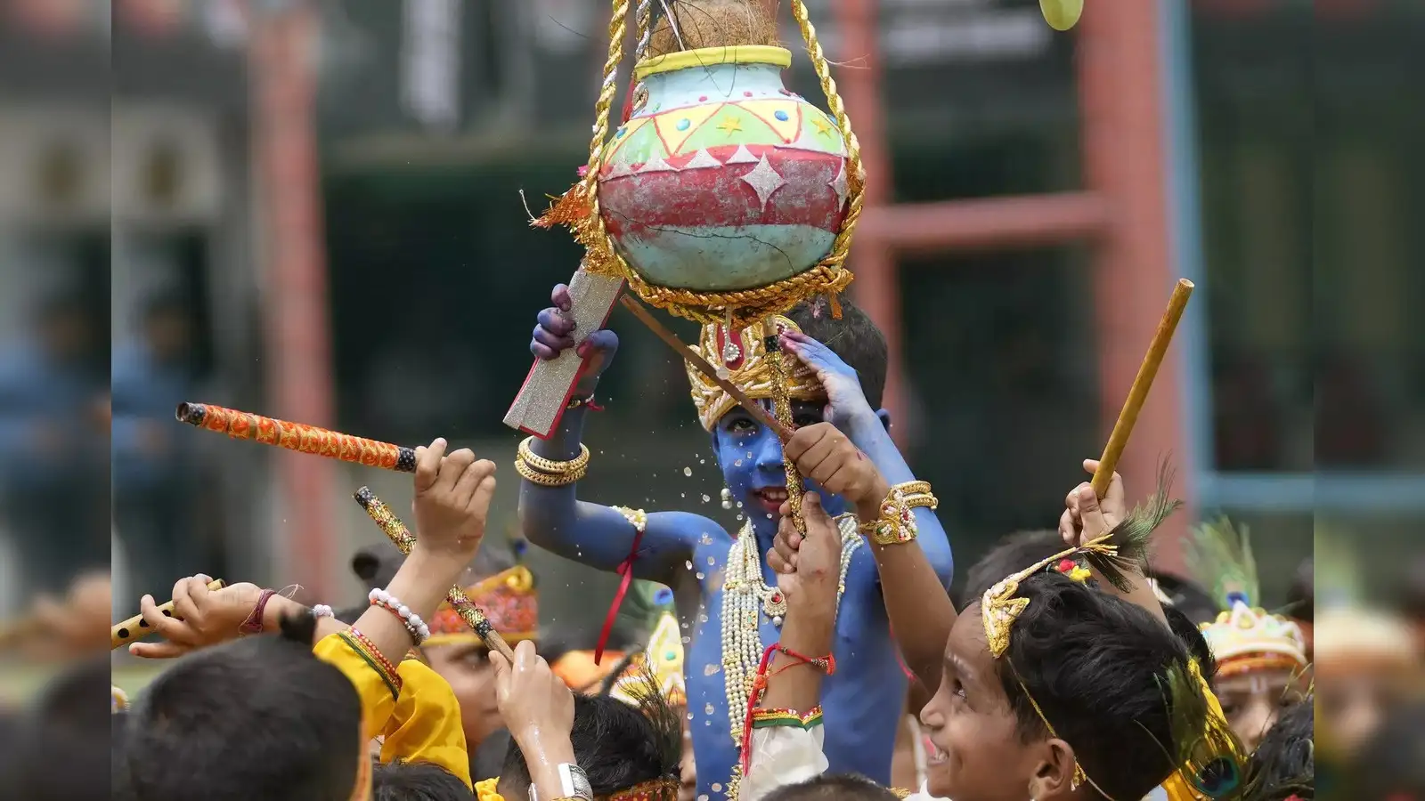 Dahi Handi Quotes Janmashtami 2024: The Significance Of Dahi Handi