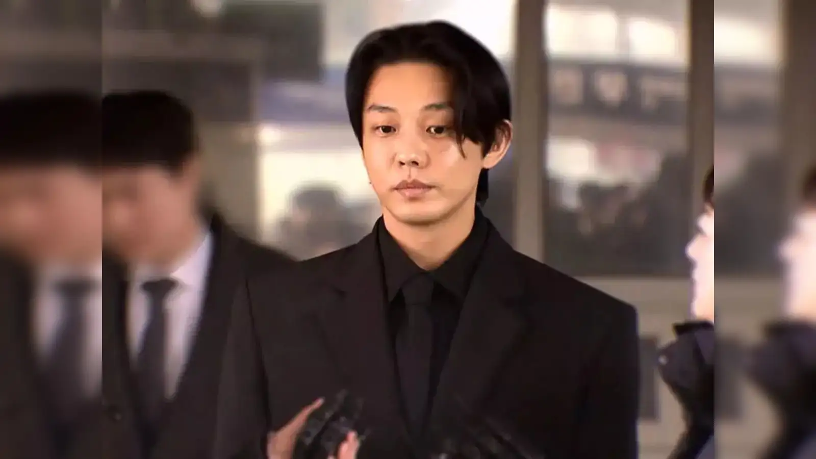 Yooahin While Actor Yoo Ah In (real Name Um Hong Sik, 39) Is Released