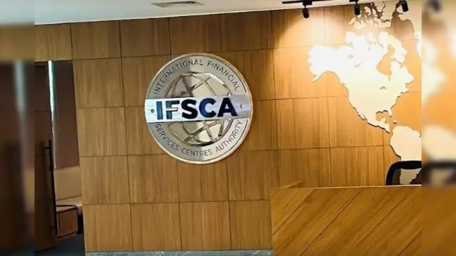 Finance Committee Logo UK Chapter Public Library Finance Committee