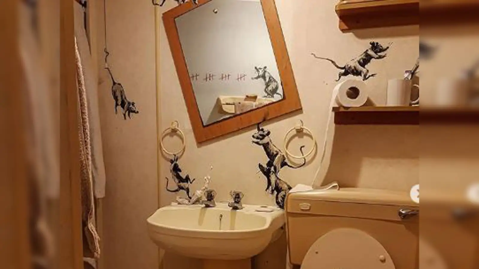 Rats Street Art De Banksy Iconic Banksy 'rat' Mural To Return To