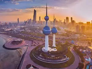 Kuwait temporarily suspends issuance of commercial visit visas for all ...
