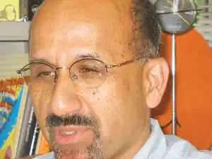 Why Can't Congress come up with a PM who has Independent Political Base ...