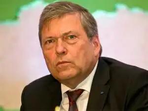 Guenter Butschek: Bring your experience but decisions have to be taken ...