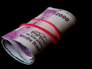 Planning to deposit Rs 2000 banknotes? How to deposit at ICICI Bank ...